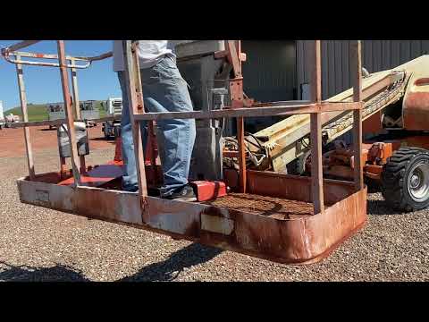 JLG 400S Man Lift