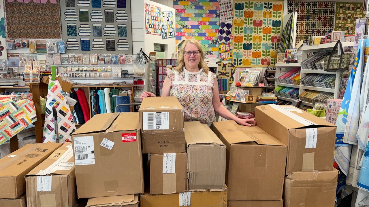 New Fabric Unboxing! Moda, Tula Pink, Lori Holt & More 