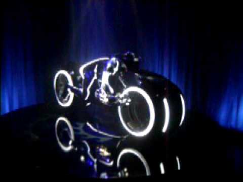 El nuevo lightcycle de Tron es todo un viral en la red | YoNoVeoTele
