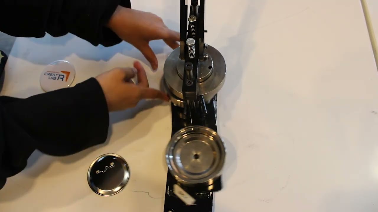 Creat'R Lab Tutorial: Pin Maker