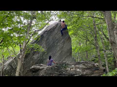 The Fin (V1) - Smugglers' Notch Bouldering: Top of the Notch Boulders