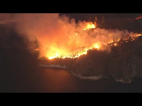 Crews battle brush fire near Castaic Lake