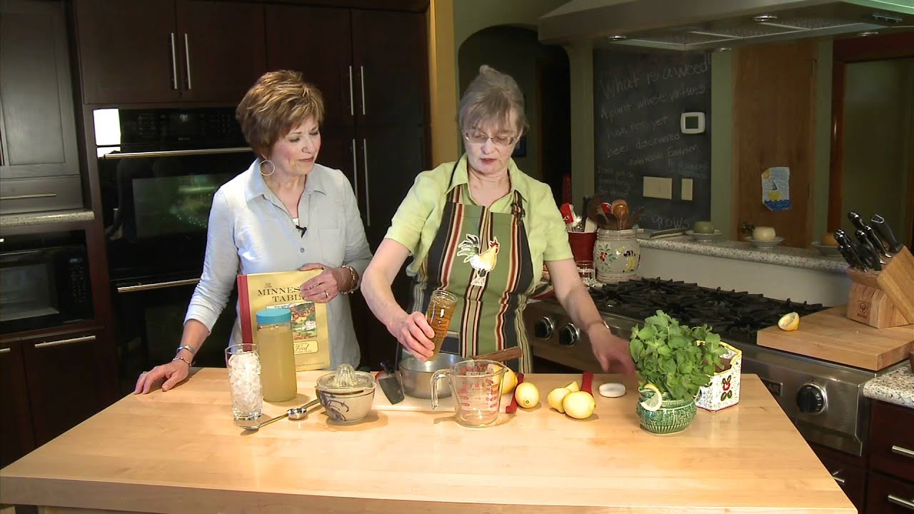 Honey Lemonade - Lakeland Cooks!