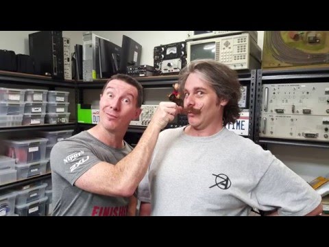 EEVblog #830 - Portable CRT TV Retro Teardown