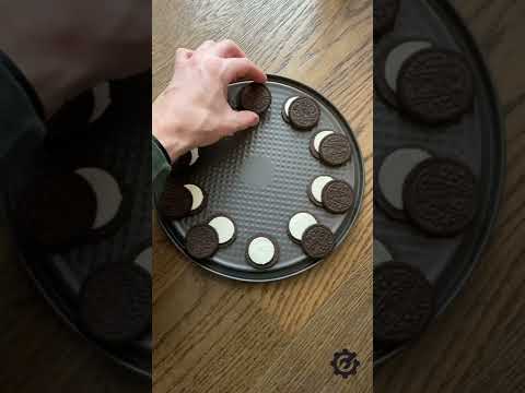 Oreo phases of the Moon