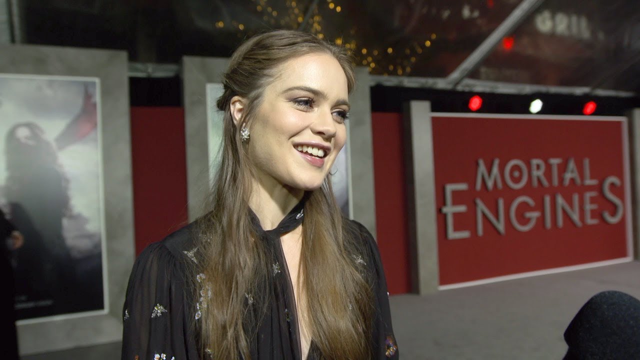 Hera Hilmar Experiences Her First Big Premiere