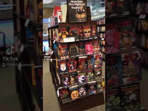 New Fnaf Display! #fnaf #fnafbooks #barnesandnobles #fnafmerchandise #silvereyes