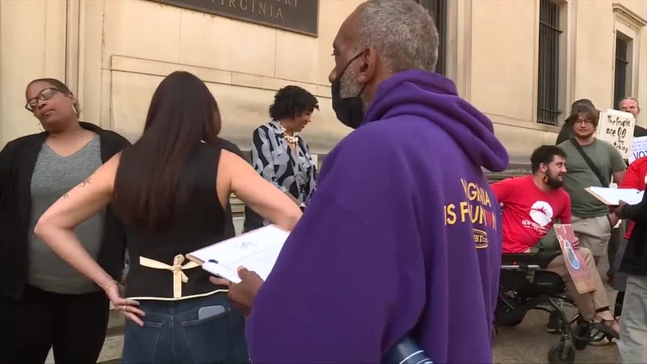 Protesters, lawmakers react to Virginia Supreme Court striking down redistricting referendum