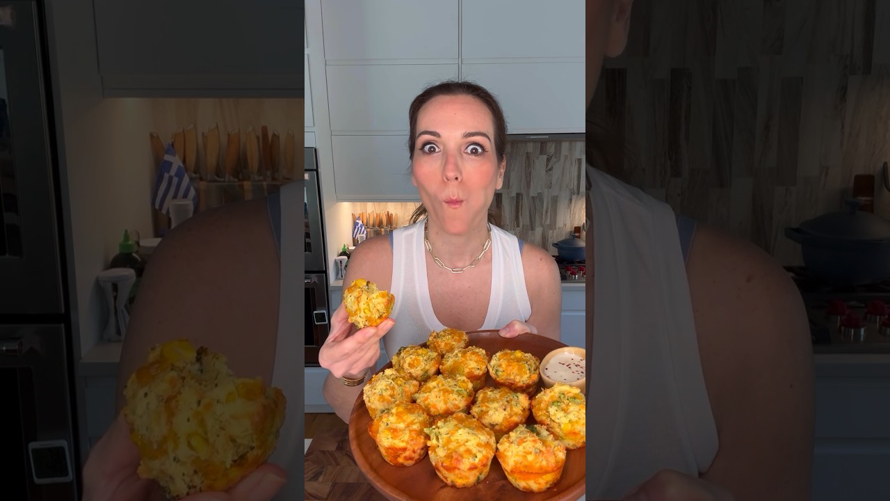 I lose weight eating these Easy Veggie Cheese Muffins #shorts