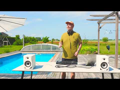 Live House DJ Set by the Pool | Deep & Melodic Summer Vibes