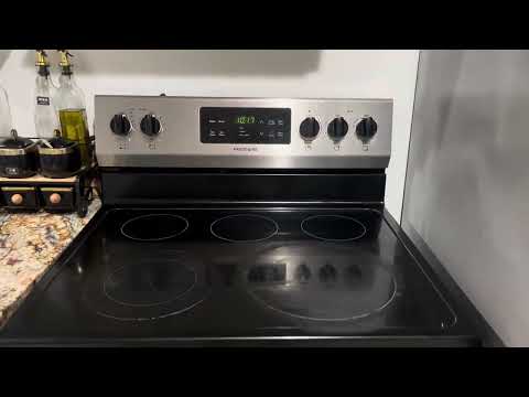 Frigidaire FCRE3052AS 30 Freestanding Electric Range with 5 3 cu ft Capacity Quick Boil Store More