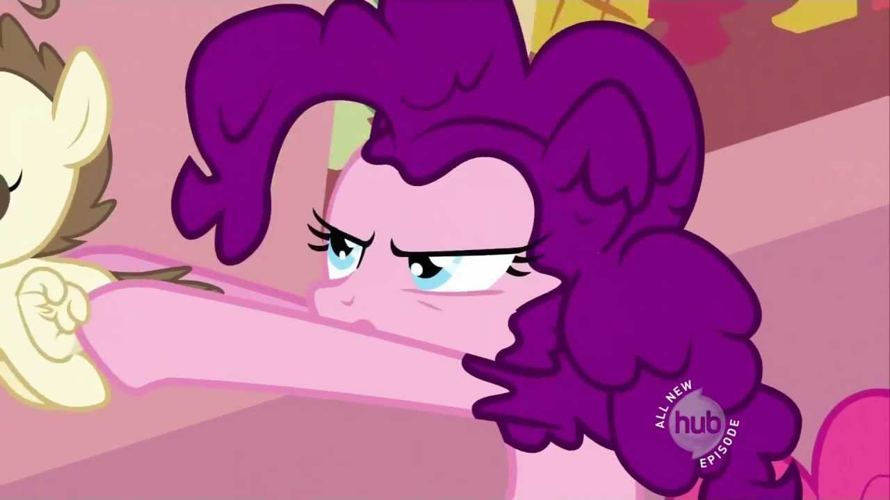 Pound Cake makes Pinkie fly