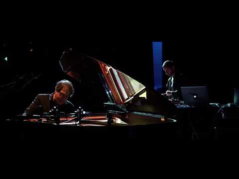 Video: Bruce Brubaker & Max Cooper: Glassforms | HIGHRESAUDIO