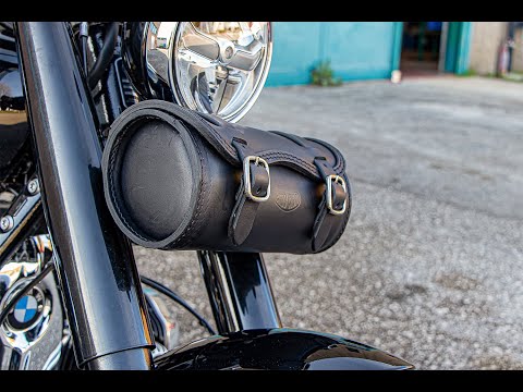 Give Your BMW R18 a Bold Look – Install This Tool Bag