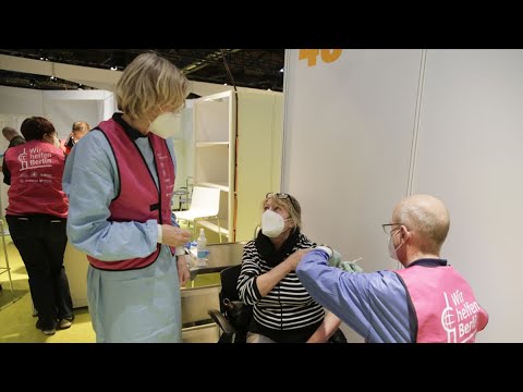 Too Early to Discuss Vaccine Privileges, World Medical Association Says