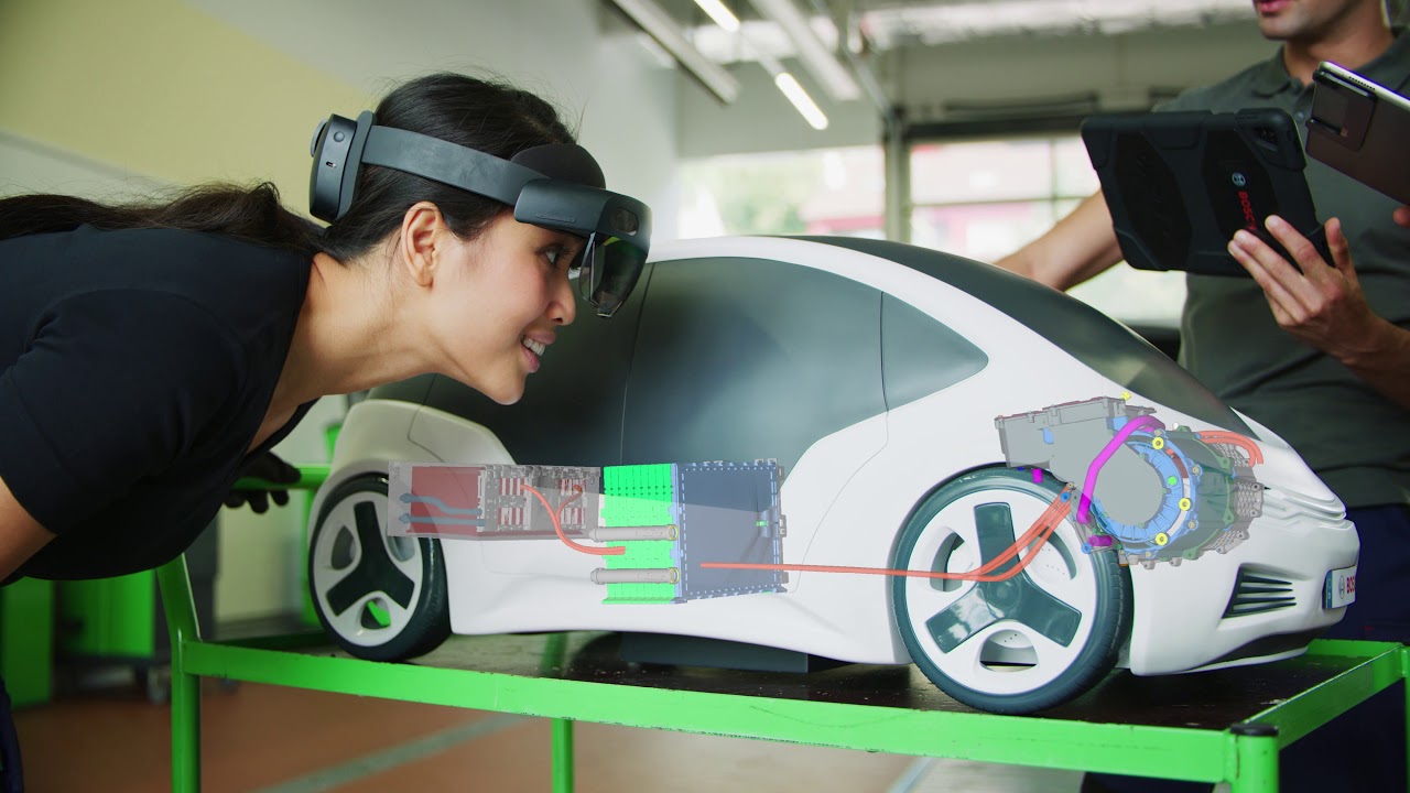EN | Bosch Augmented Reality in use with Microsoft HoloLens 2
