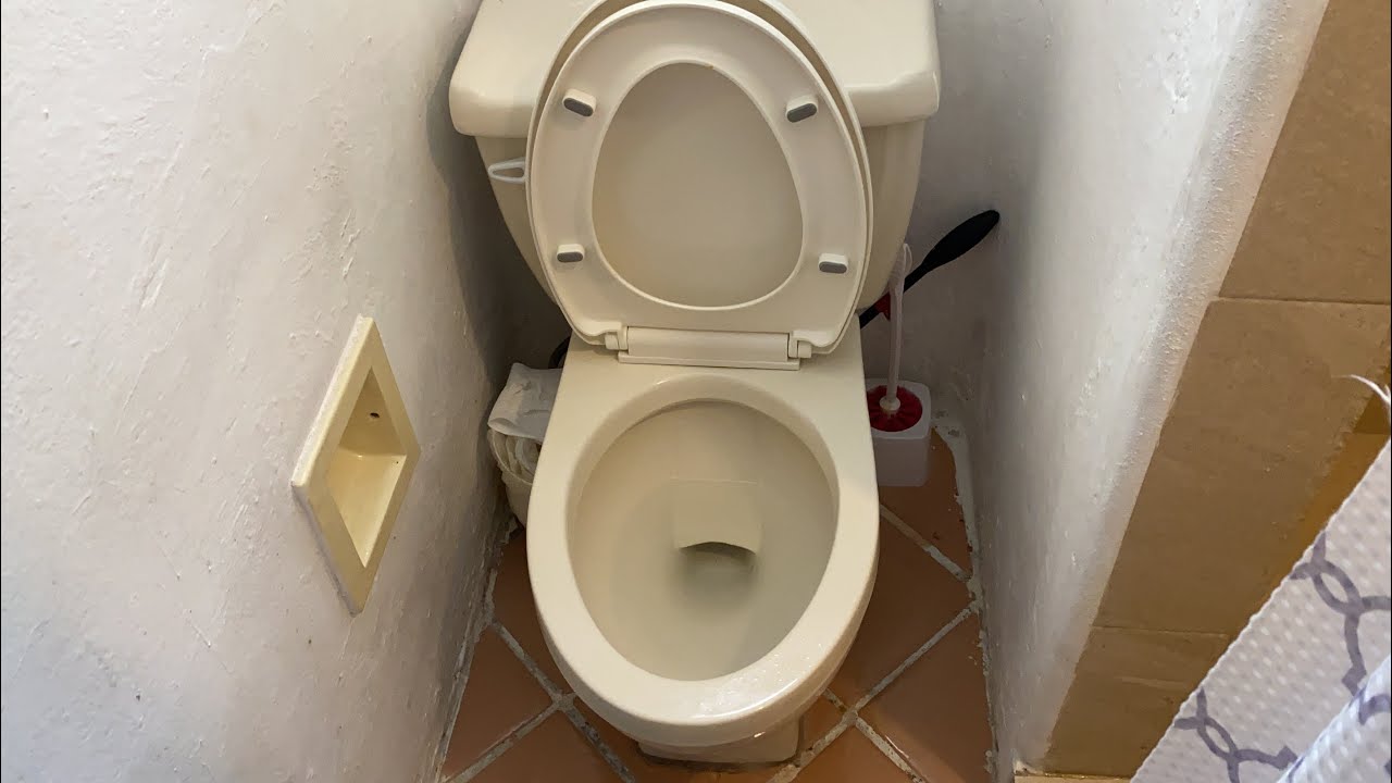 775: 1988 Vitromex Toilet