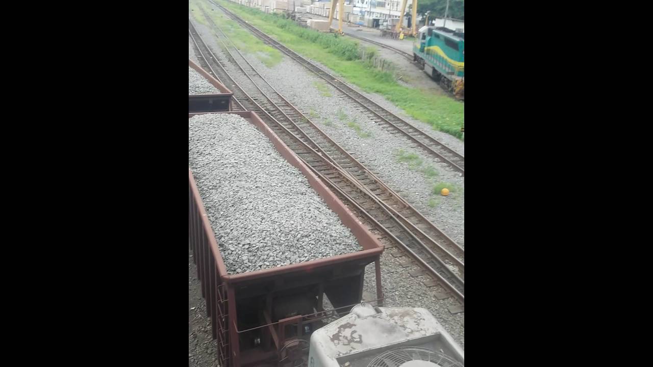 Efvm g16u manobrando no pátio Porto Velho es .