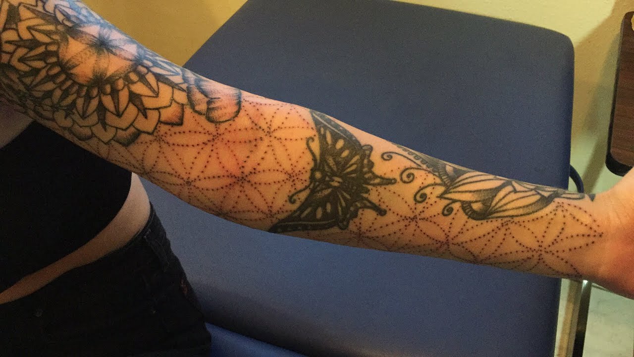 SACRED GEOMETRY DOTWORK TATTOO LIVE !!!
