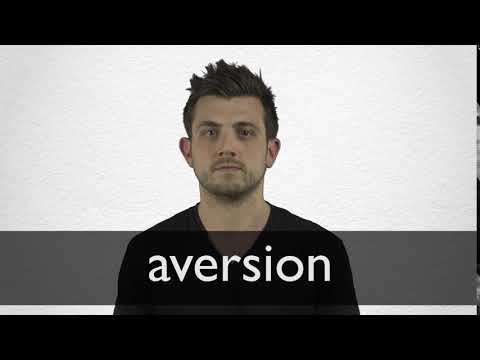 How to pronounce AVERSION in British English
