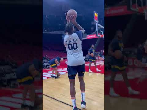 Bennedict Mathurin Drills Look-Away Three During Shootaround in Houston | Indiana Pacers