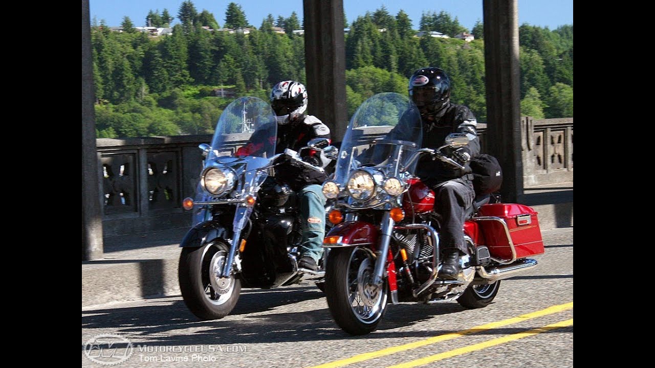 2006 Harley-Davidson Road King vs Yamaha Royal Star - MotoUSA