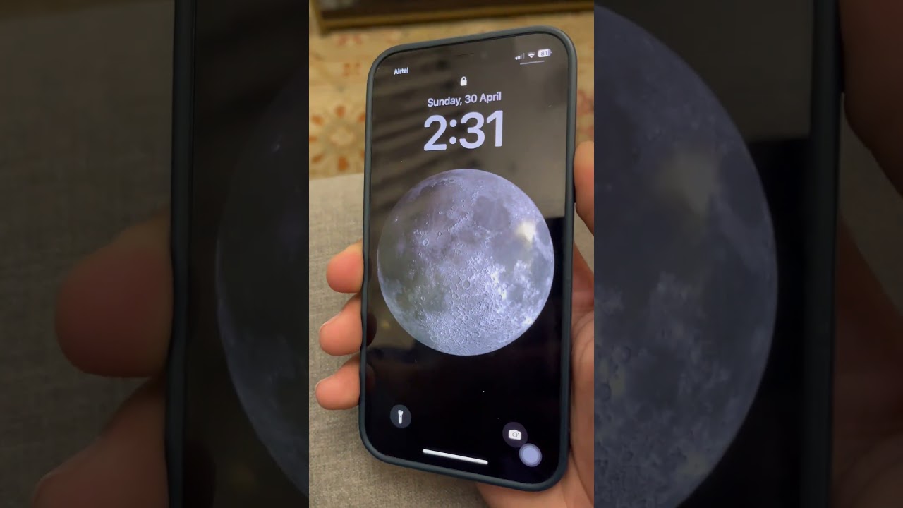 iOS 16 moon wallpaper