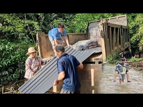 The girl is so lucky to have engineer Thanh helping her build a beautiful bamboo house