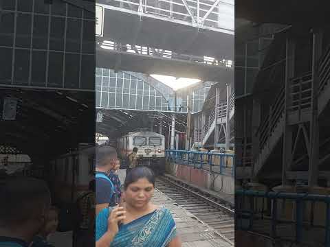 #12759 Charminar Express Tambaram - Hyderabad arriving at Chennai Egmore.