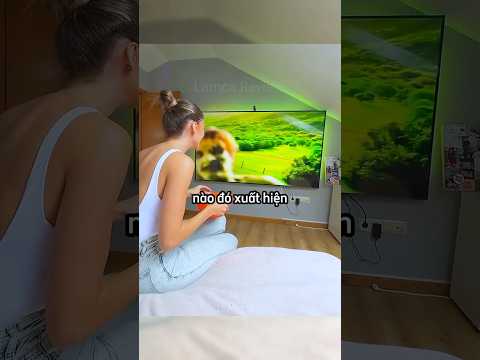 Cô gái hốt hoảng khi lần đầu xem phim trên Netflix #shorts