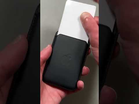 Apple iPhone Leather Wallet with MagSafe features overview