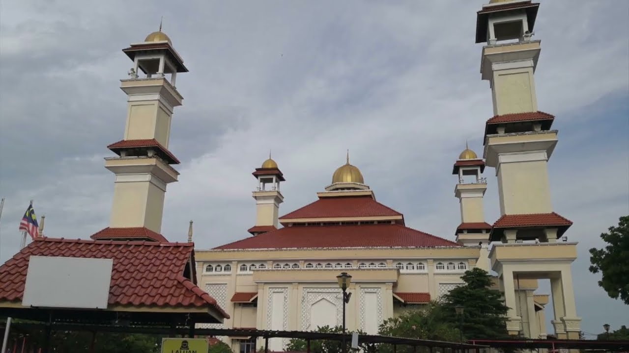 MASJID SULTAN MUHAMMAD BUKIT BESAR (MASJID RAJA) JALAN PASIR PANJANG KUALA TERENGGANU