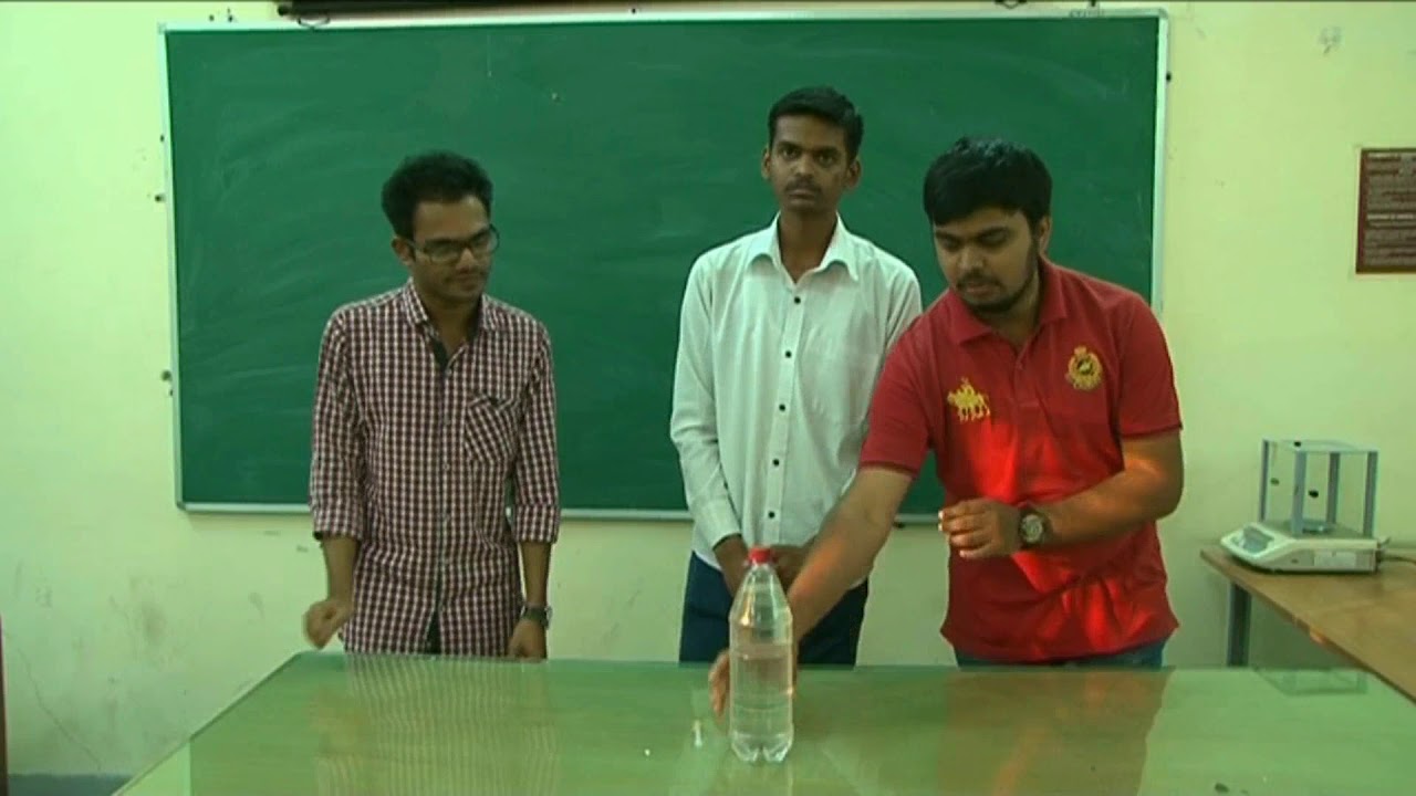 Convergence and Divergence in Fluid Dynamics