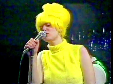 The B-52's - Butter Beans, live London 1983