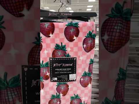 DDS Discount #shortsvideo #fyp #betsyjohnson #strawberries #strawberry #dds #blanket #shorts #fypage