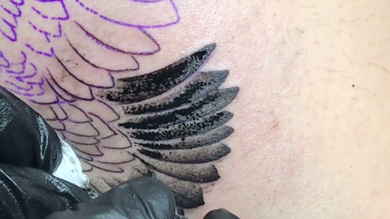 Tattoo Crow b&g 1/2