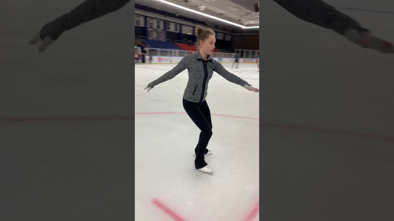 Learn to Skate USA: moving two foot turns on circle (F to B: basic 4; B to F: basic 6) #shorts
