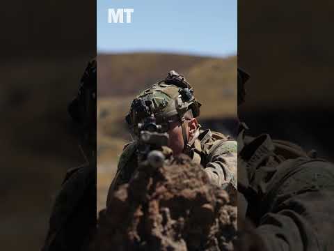 Watch Marines launch an attack during Hawaii training