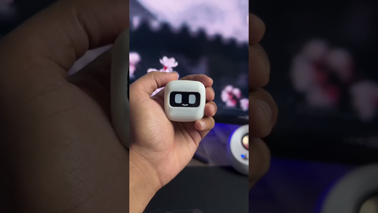 Chotubot can bring your workspace alive ✨♥️😍 #smartphone #tech #companionrobot #chotubot #gaming