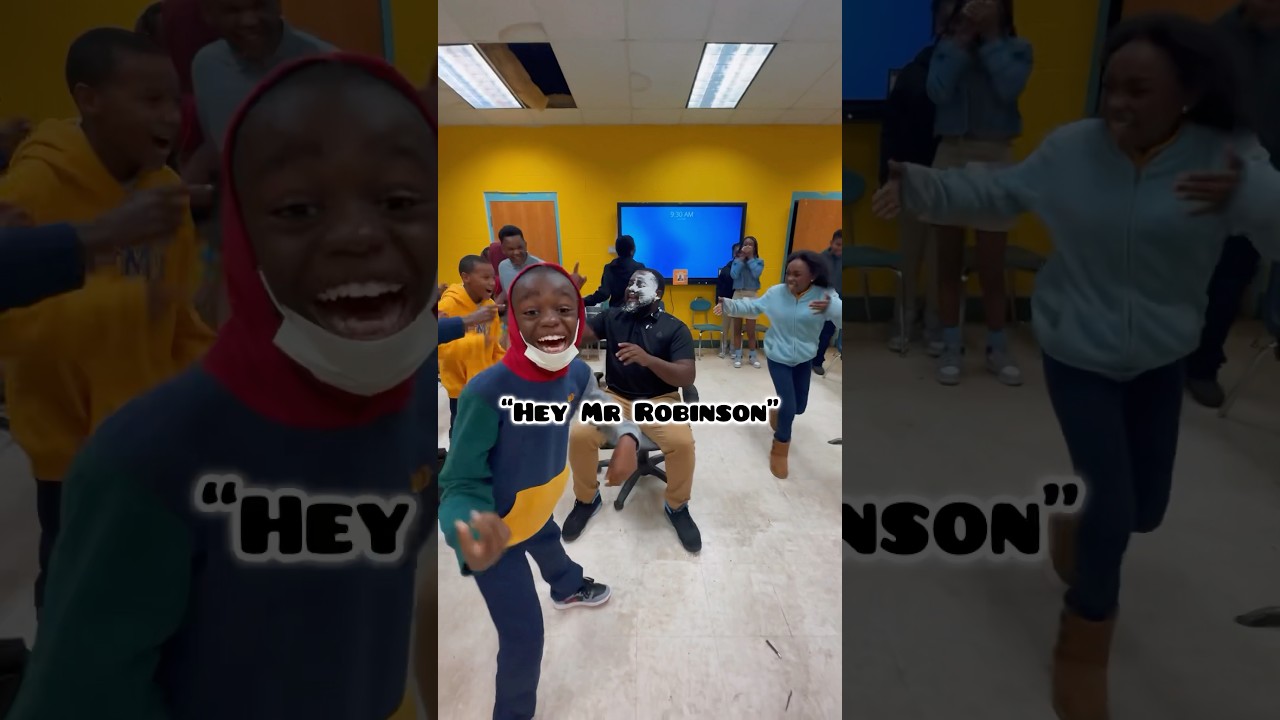 Hey Coach Challenge  😂😂 #heycoach #teacher #funny #classroomteacher #laugh  #heycoachtrend