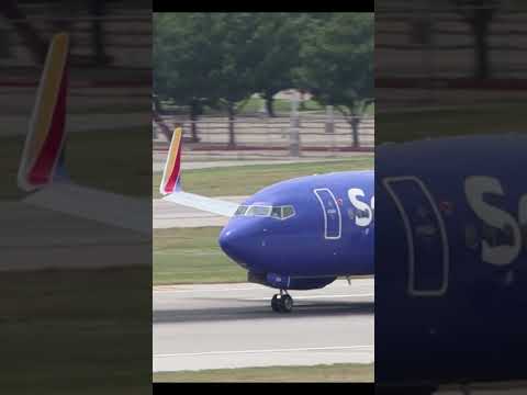 Southwest 737 NG Takeoff At Dallas Love Field