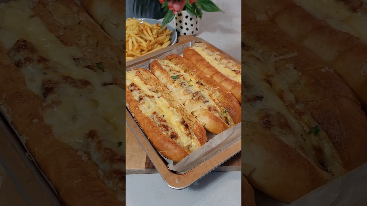 Super Quick Easy and delicious stuffed garlic baquettes😋#shorts