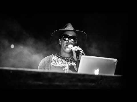 Carl Craig’s Synthesizer Ensemble live at Funkhaus Berlin (EB.TV Live)