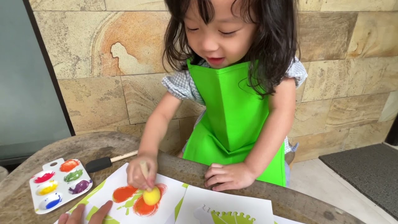 HOLY and GUMMY BOX MY BUG SCENE !