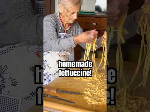 Italian sisters make fettuccine! #pasta