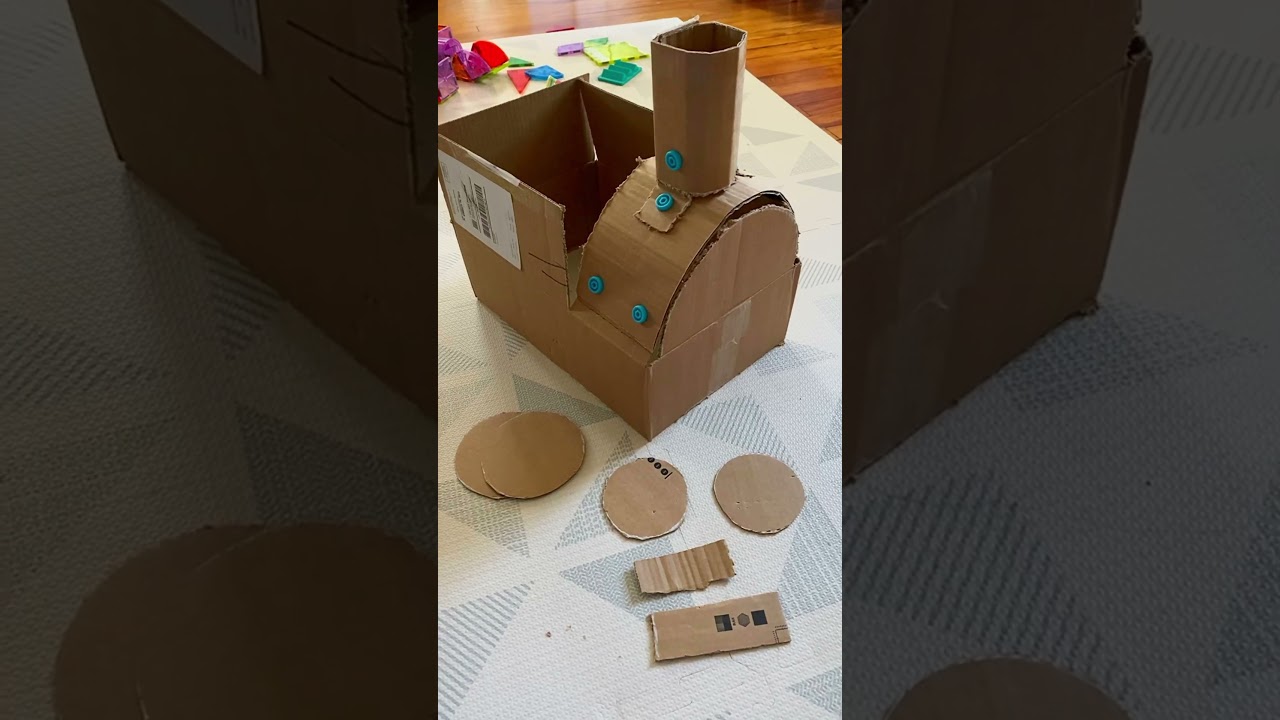 All aboard the cardboard express! 🚂 This train was created with Makedo tools!