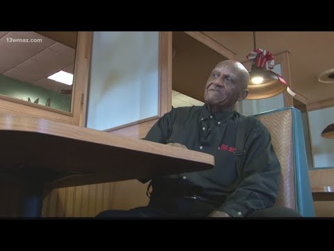 S&S Cafeteria employee has worked there for over six decades