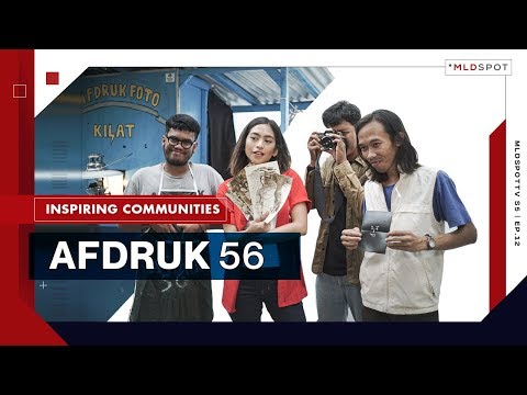Menuang Cerita dan Visual di Dalam Gelap | Inspiring Communities #37