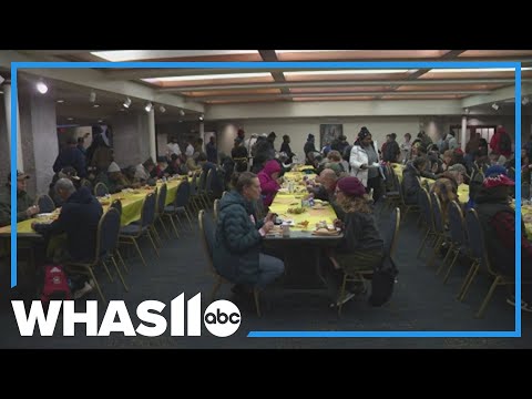 Italian restaurant in Louisville feeds 300 people for Thanksgiving