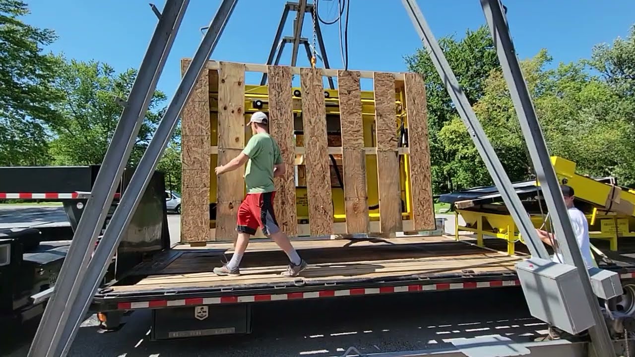 Loading an Automatic Sandblasting Package for shipping